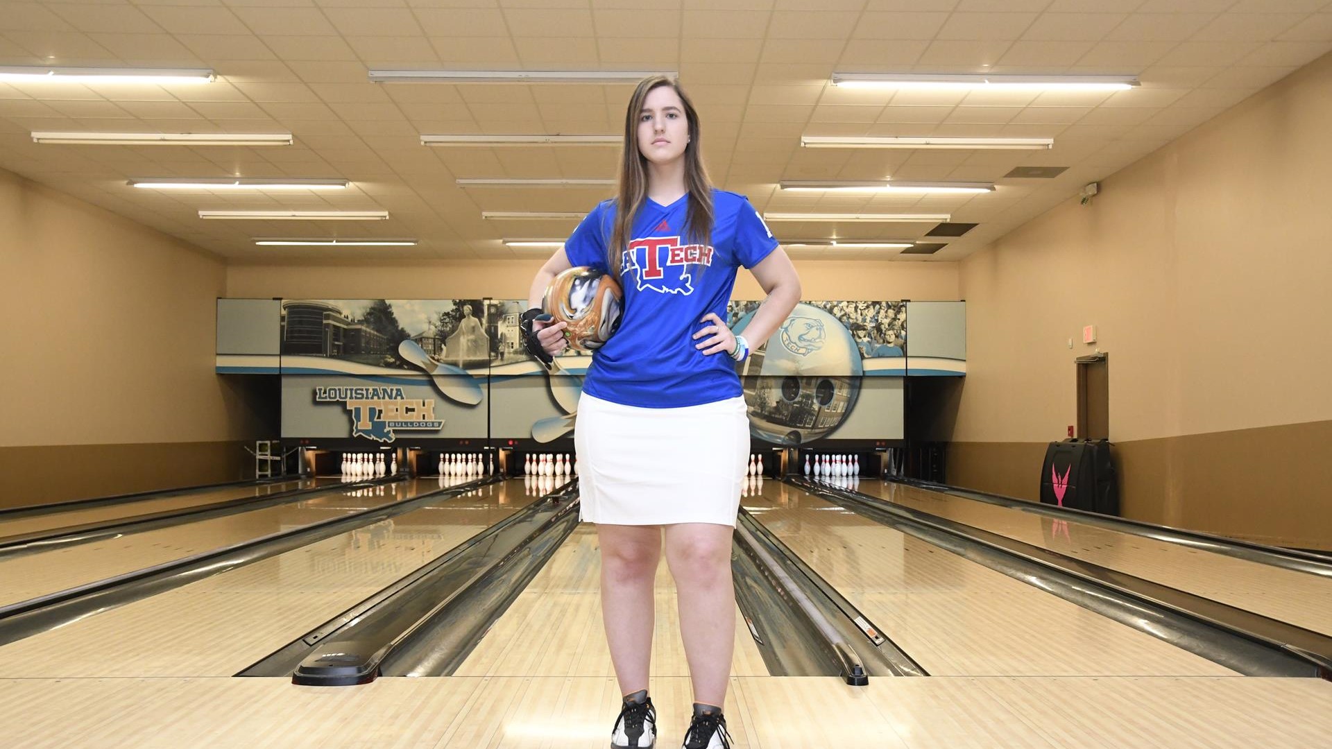 Women Bowler Wallpapers - Wallpaper Cave