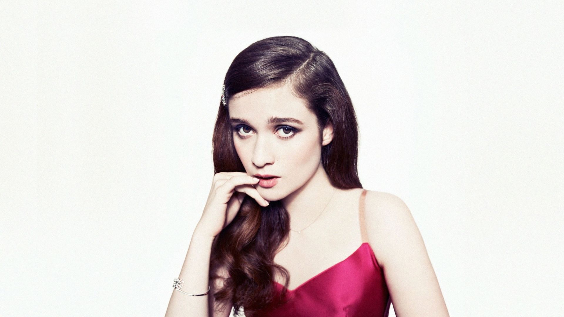 Alice Englert Wallpapers - Wallpaper Cave