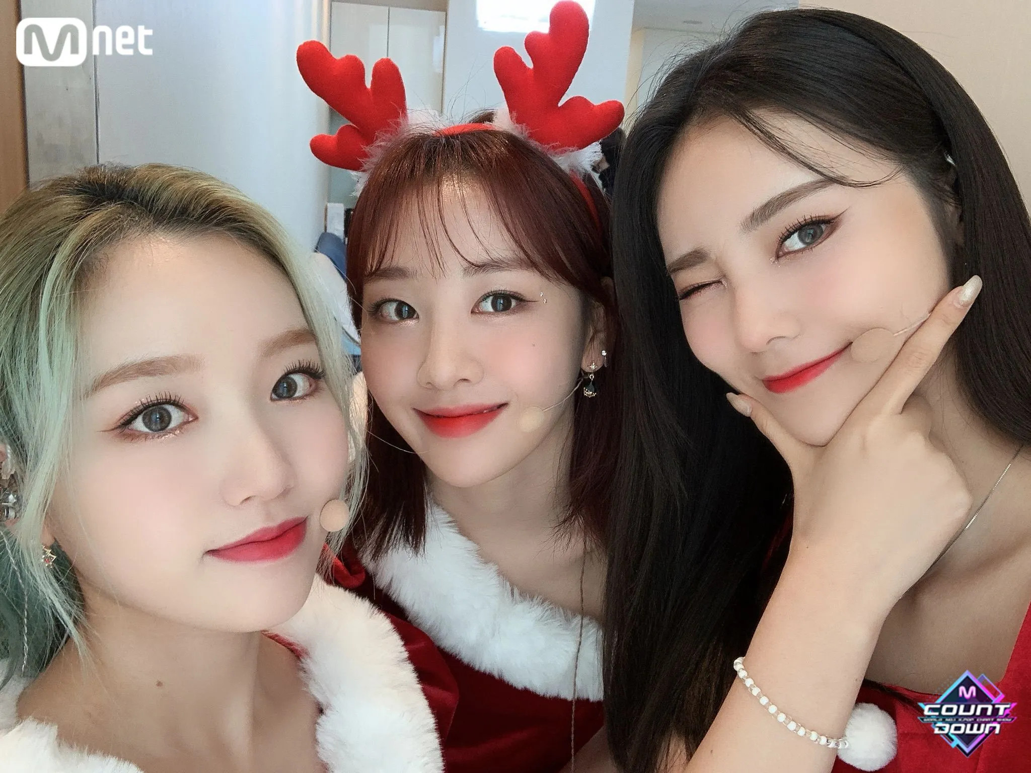 Loona Group Selfie Wallpapers - Wallpaper Cave