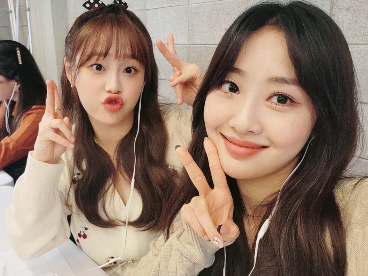 Loona Group Selfie Wallpapers - Wallpaper Cave