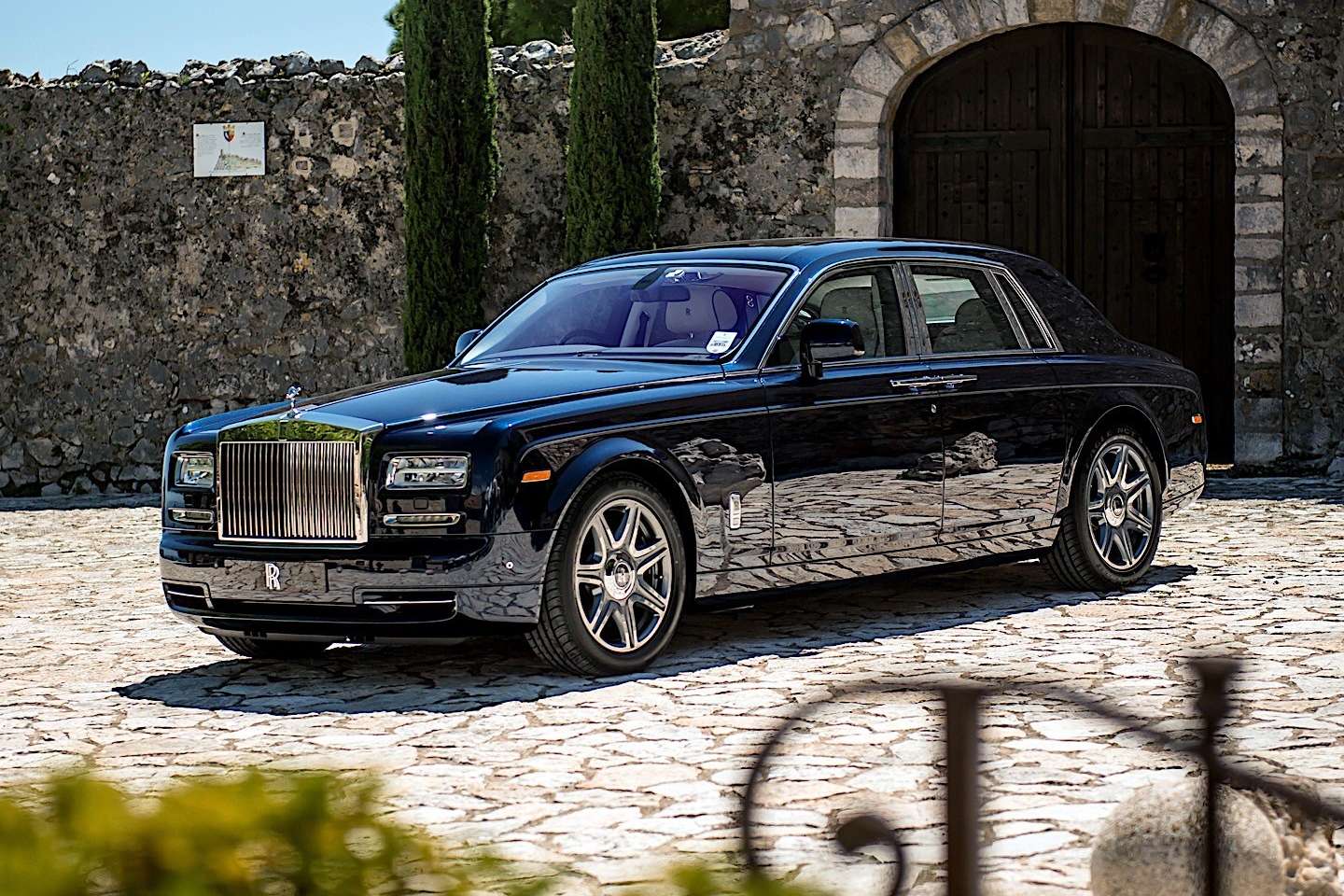 Royal Thrones Fantam Limozin Wallpapers - Wallpaper Cave