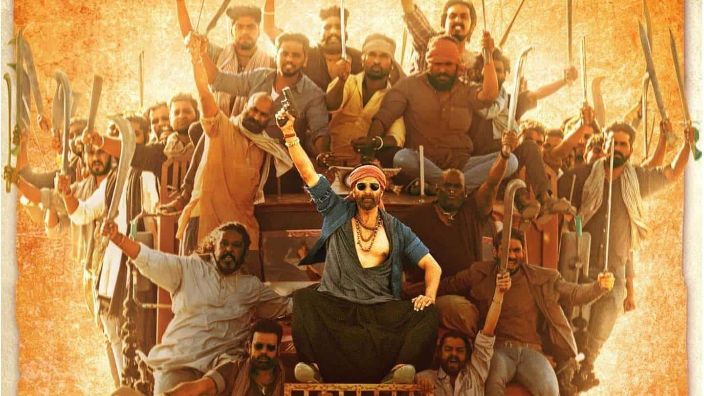 Bachchhan Paandey Wallpapers - Wallpaper Cave