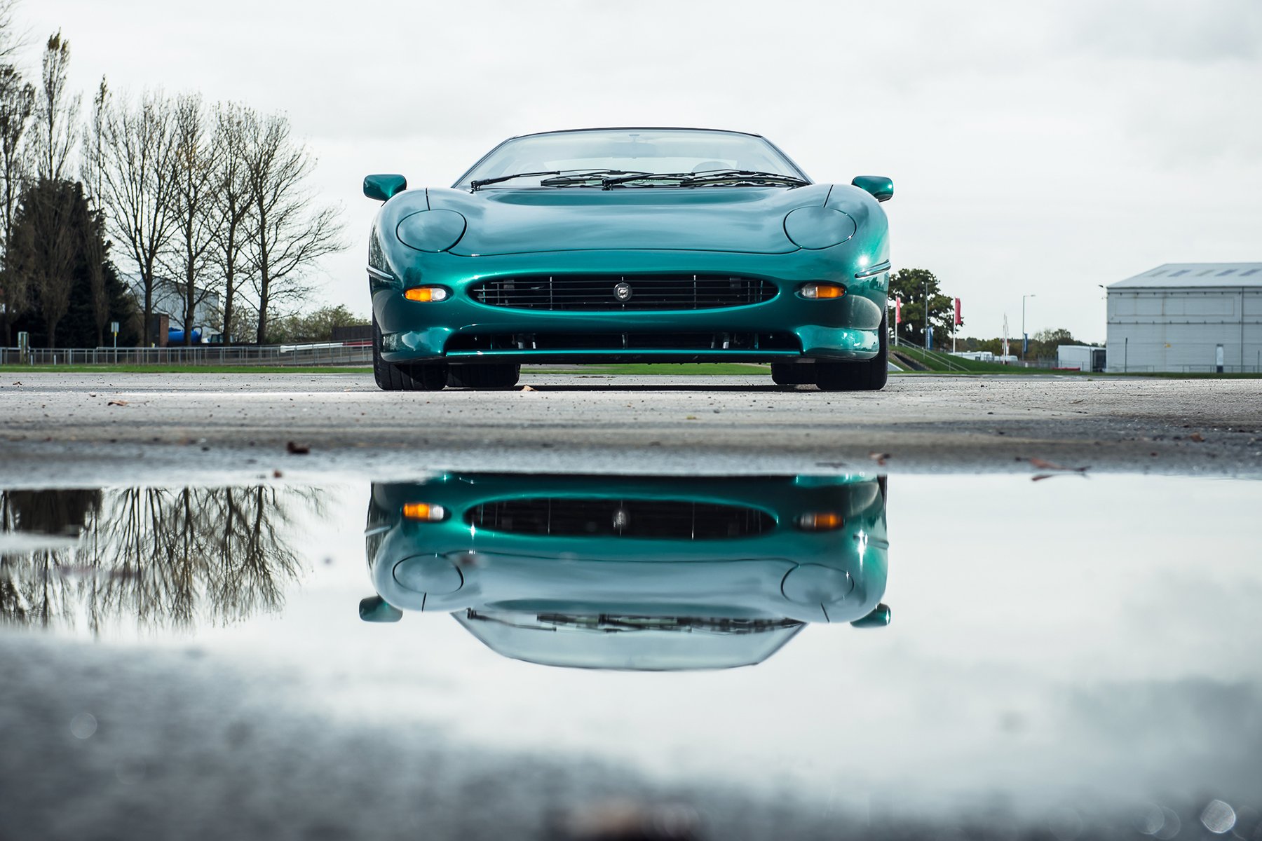 Jaguar XJ220 Wallpapers - Wallpaper Cave
