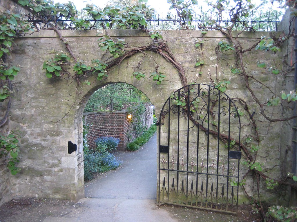 Gates With Vines Wallpapers - Wallpaper Cave