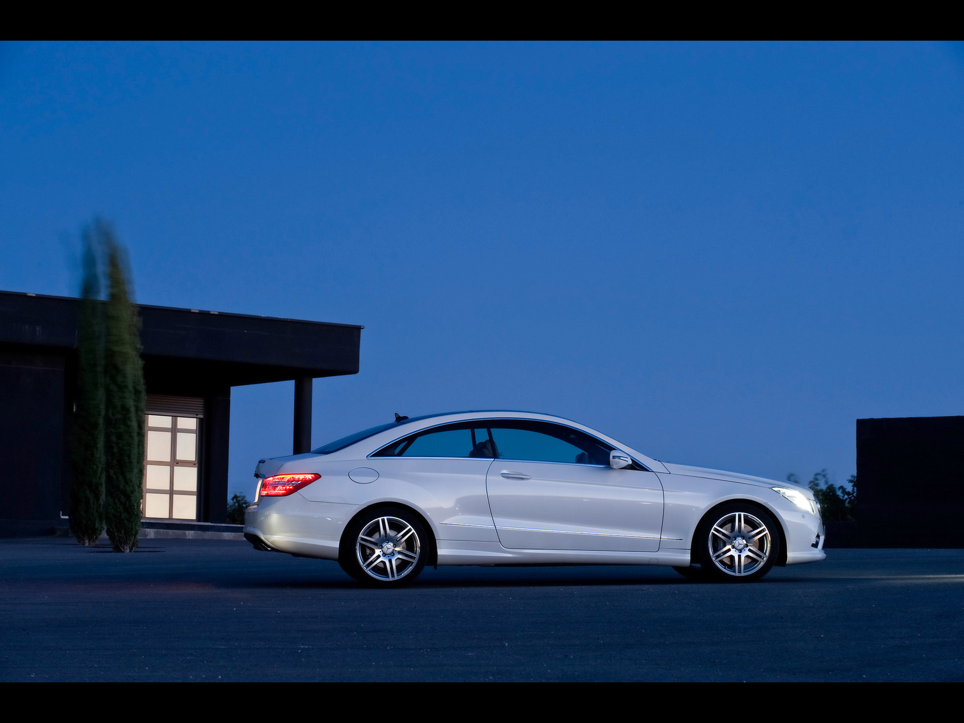 Mercedes-Benz E500 Wallpapers - Wallpaper Cave