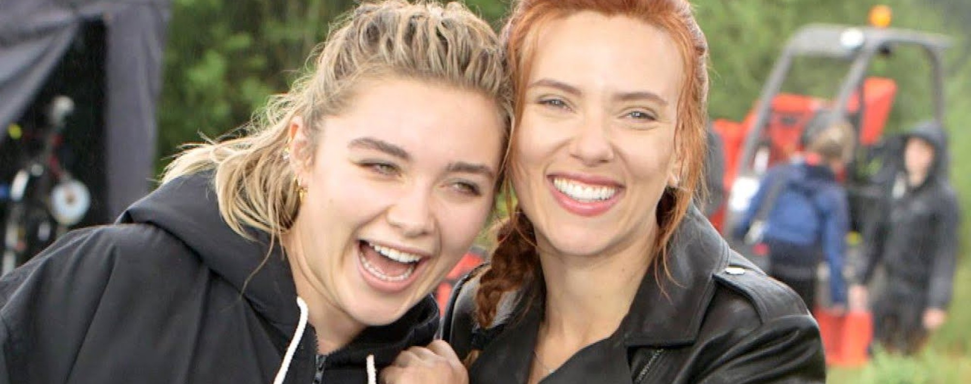 Scarlett Johansson And Florence Pugh Wallpapers - Wallpaper Cave