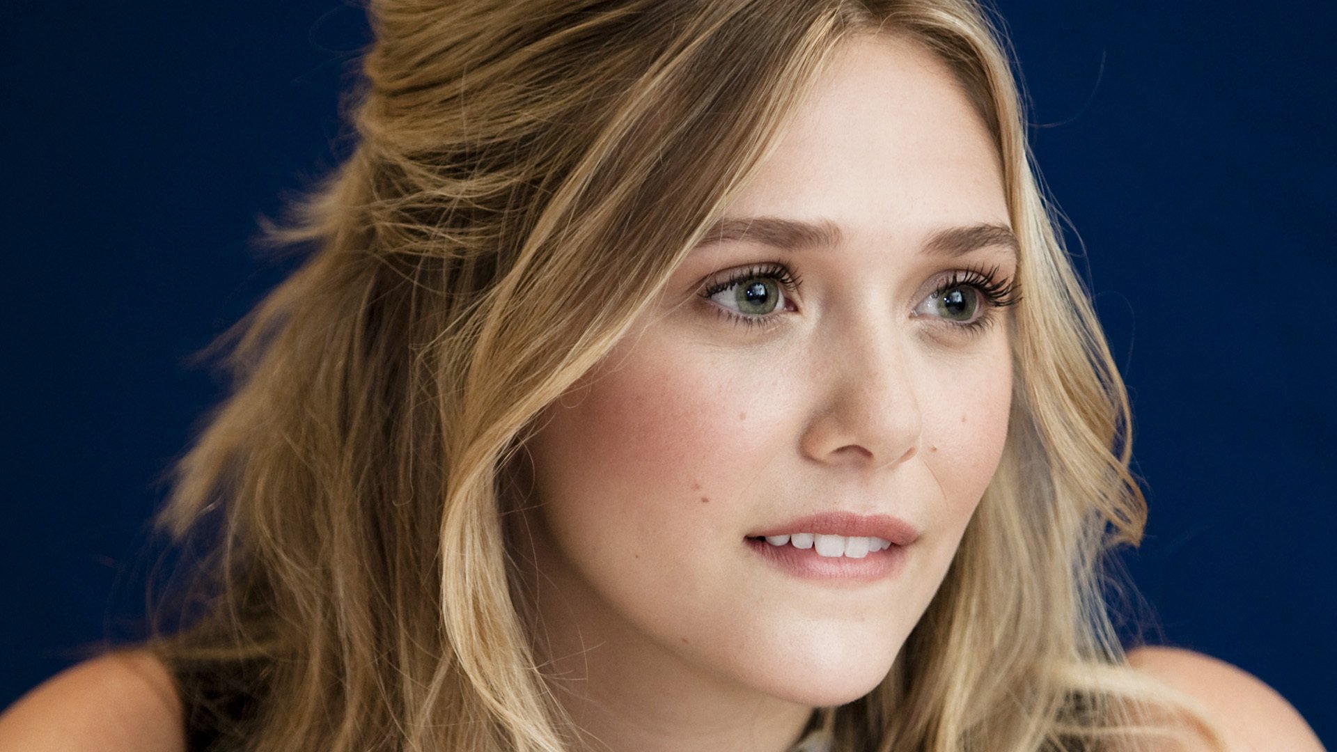 Elizabeth Olsen Aesthetic Wallpapers - Wallpaper Cave