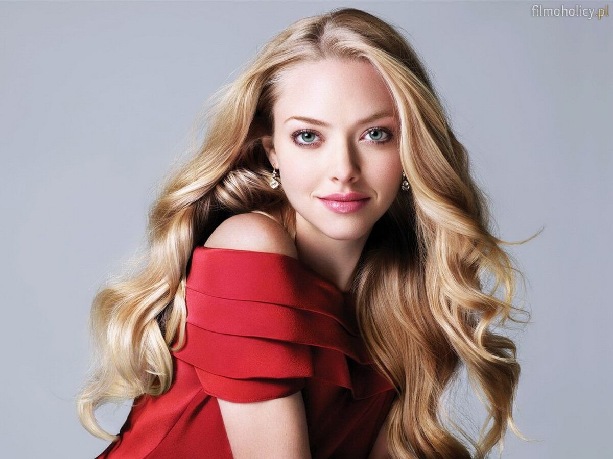 Red Riding Hood Amanda Seyfried Wallpapers - Wallpaper Cave
