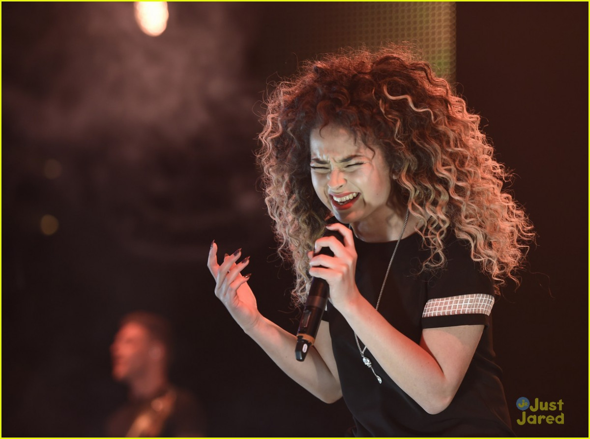 Ella Eyre Wallpapers - Wallpaper Cave
