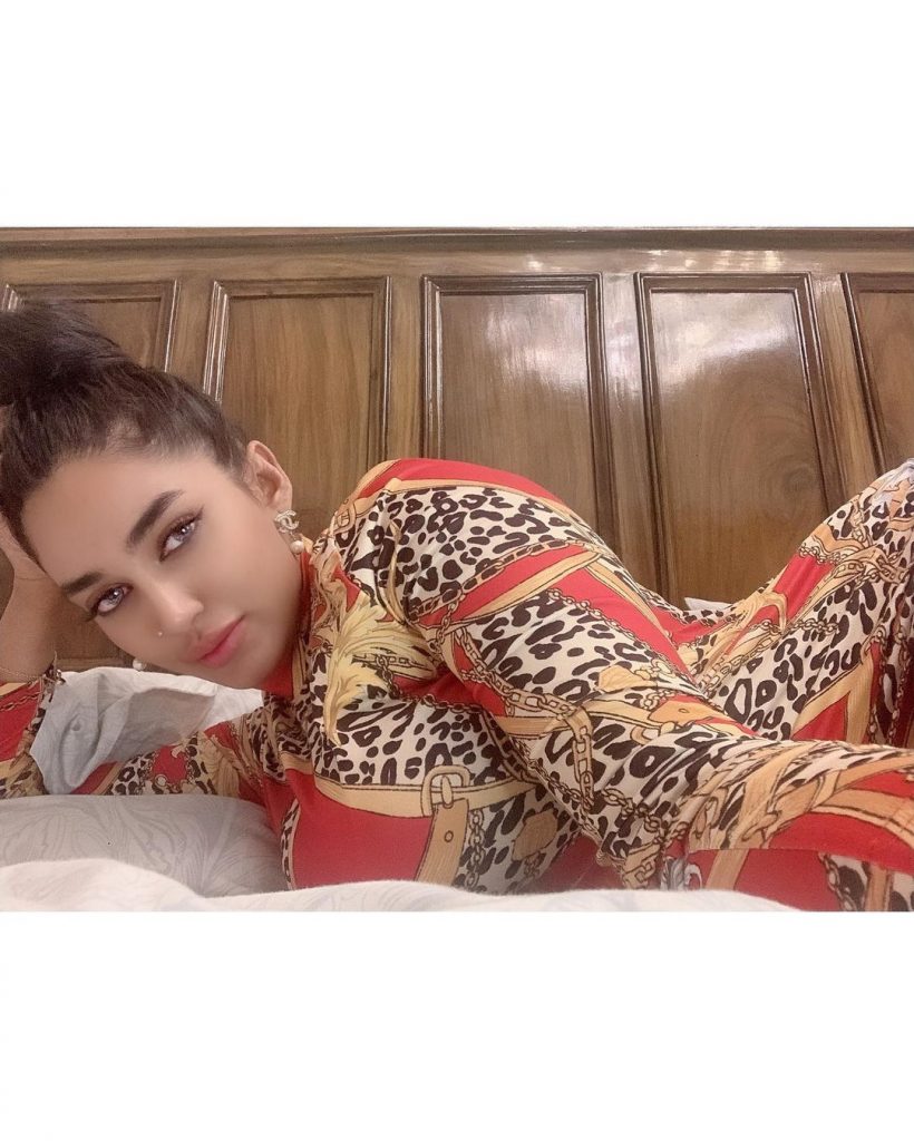 Mathira Wallpapers - Wallpaper Cave