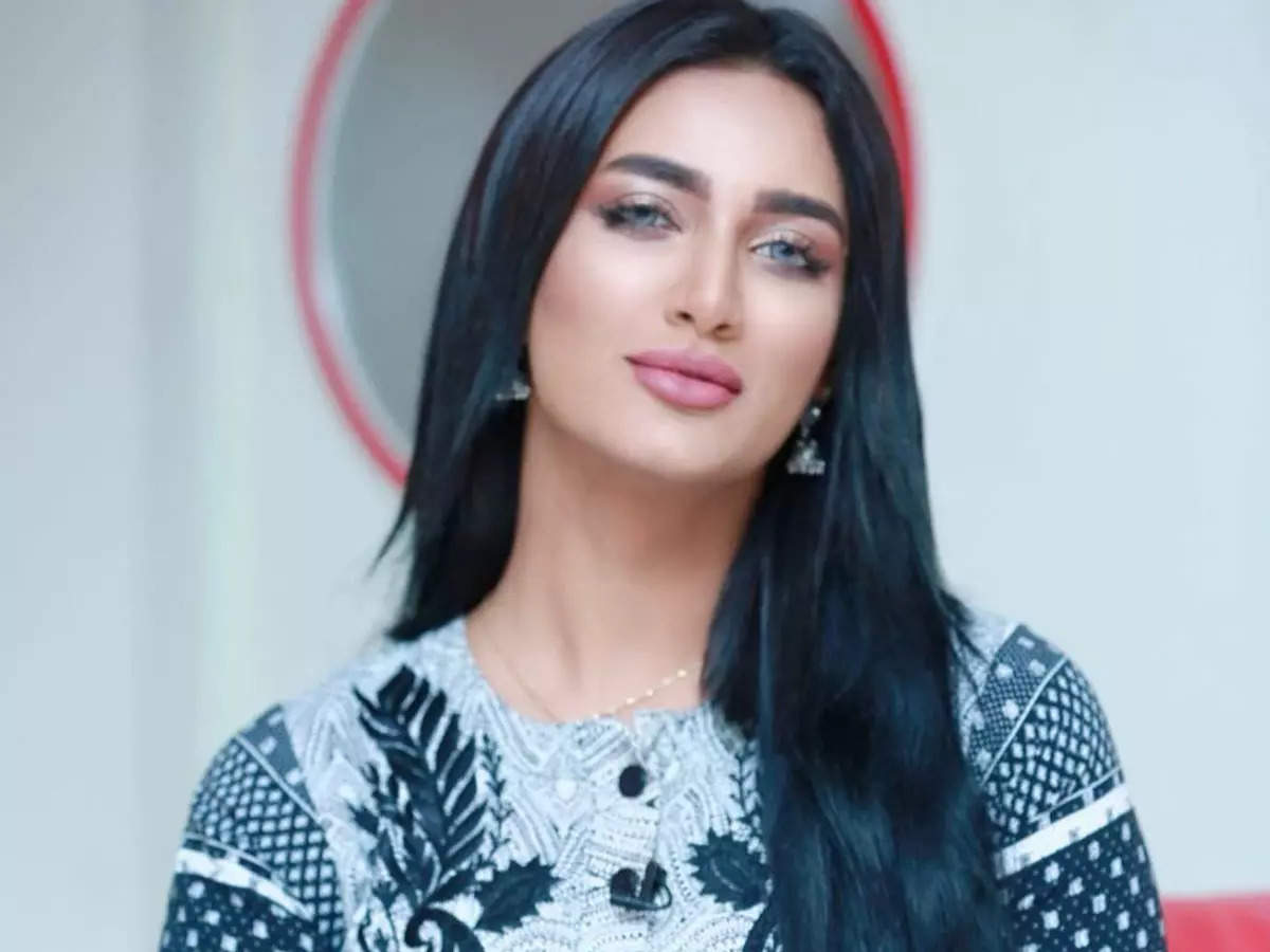 Mathira Wallpapers - Wallpaper Cave