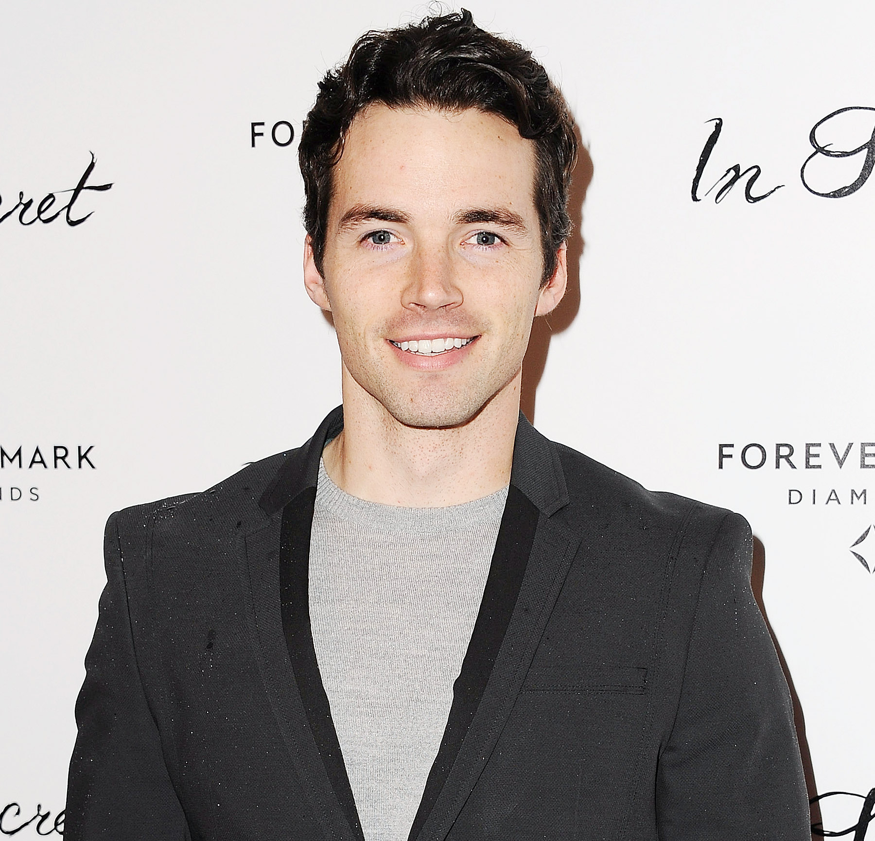 Ian Harding Wallpapers - Wallpaper Cave