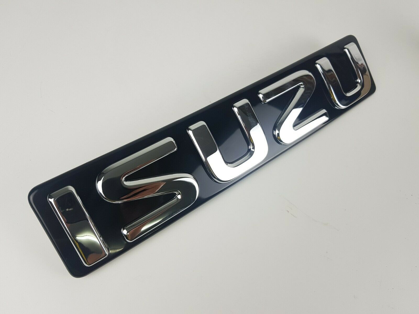 Isuzu Logo Wallpapers - Wallpaper Cave