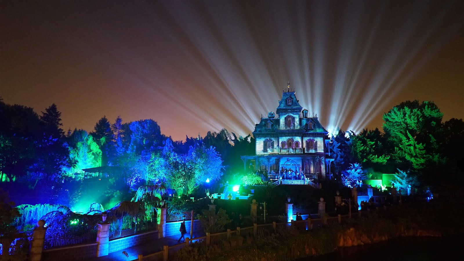 Phantom Manor Disneyland Paris Wallpapers - Wallpaper Cave