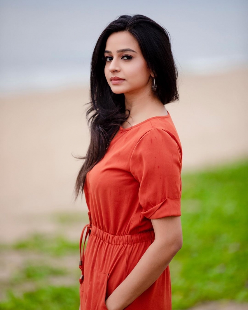 Divya Ganesh Wallpapers - Wallpaper Cave