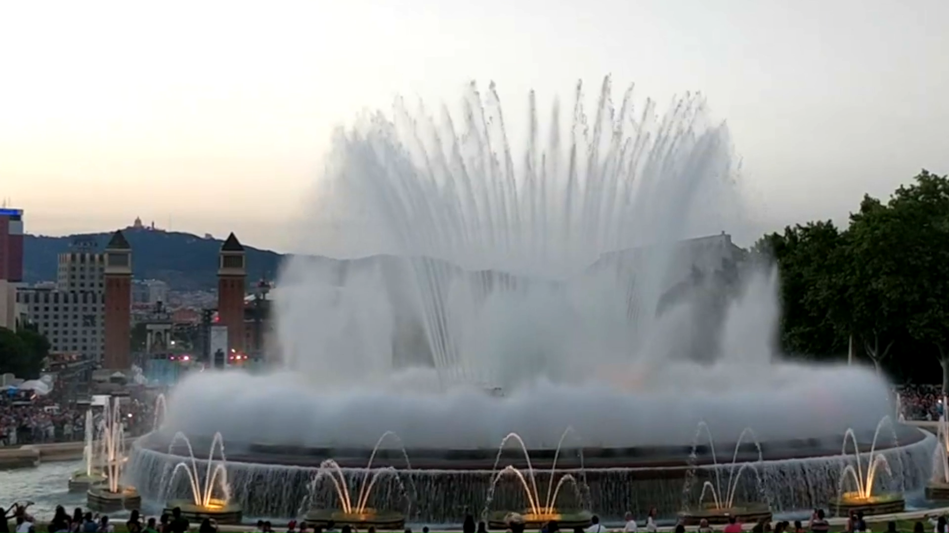 Hot Water Fountains Wallpapers - Wallpaper Cave