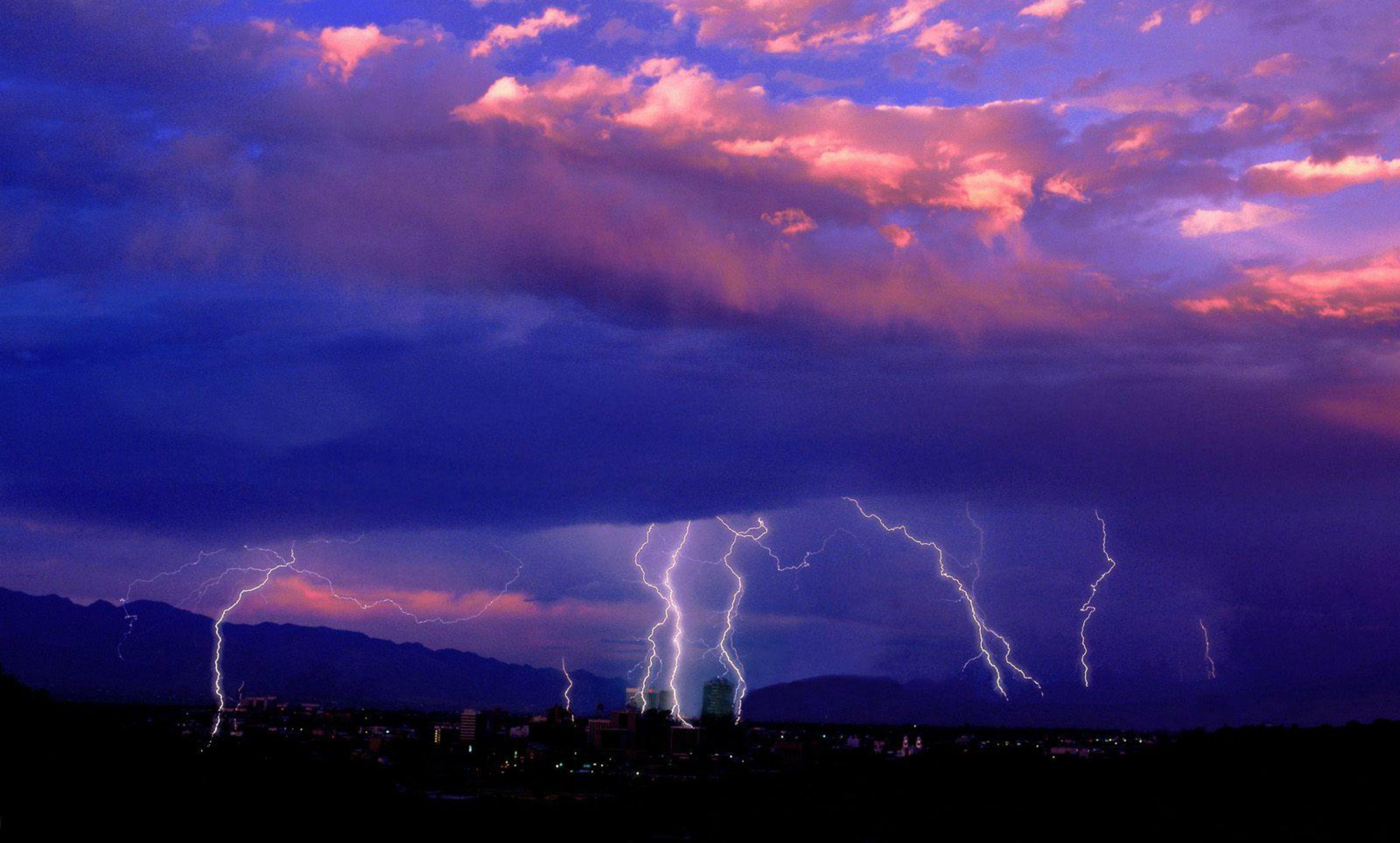 Aesthetic Lightning Landscape Wallpapers - Wallpaper Cave