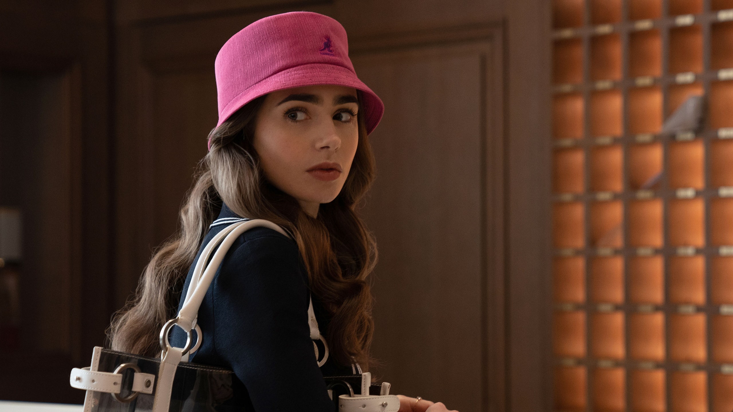 Emily In Paris, Lily Collins Wallpapers - Wallpaper Cave