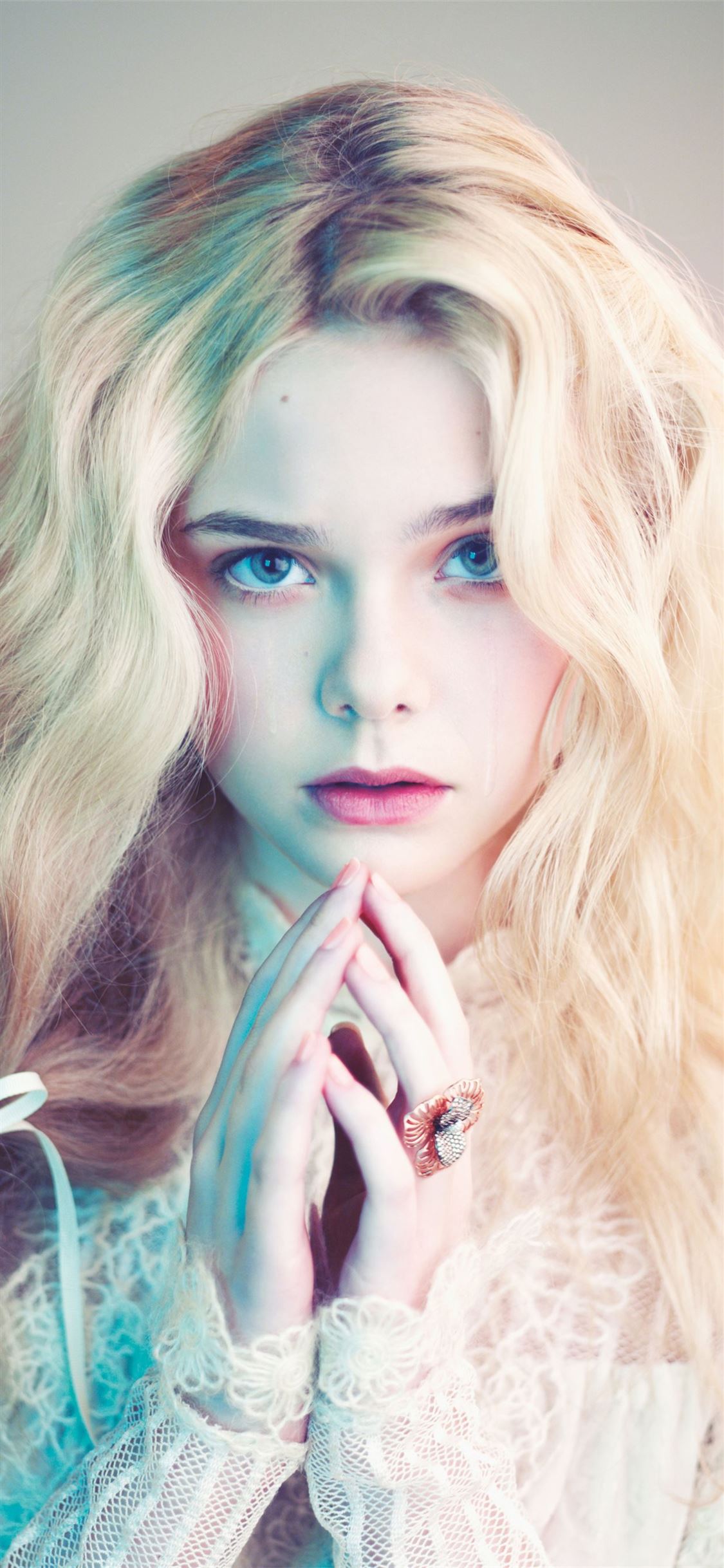 Elle Fanning Phone Wallpapers - Wallpaper Cave