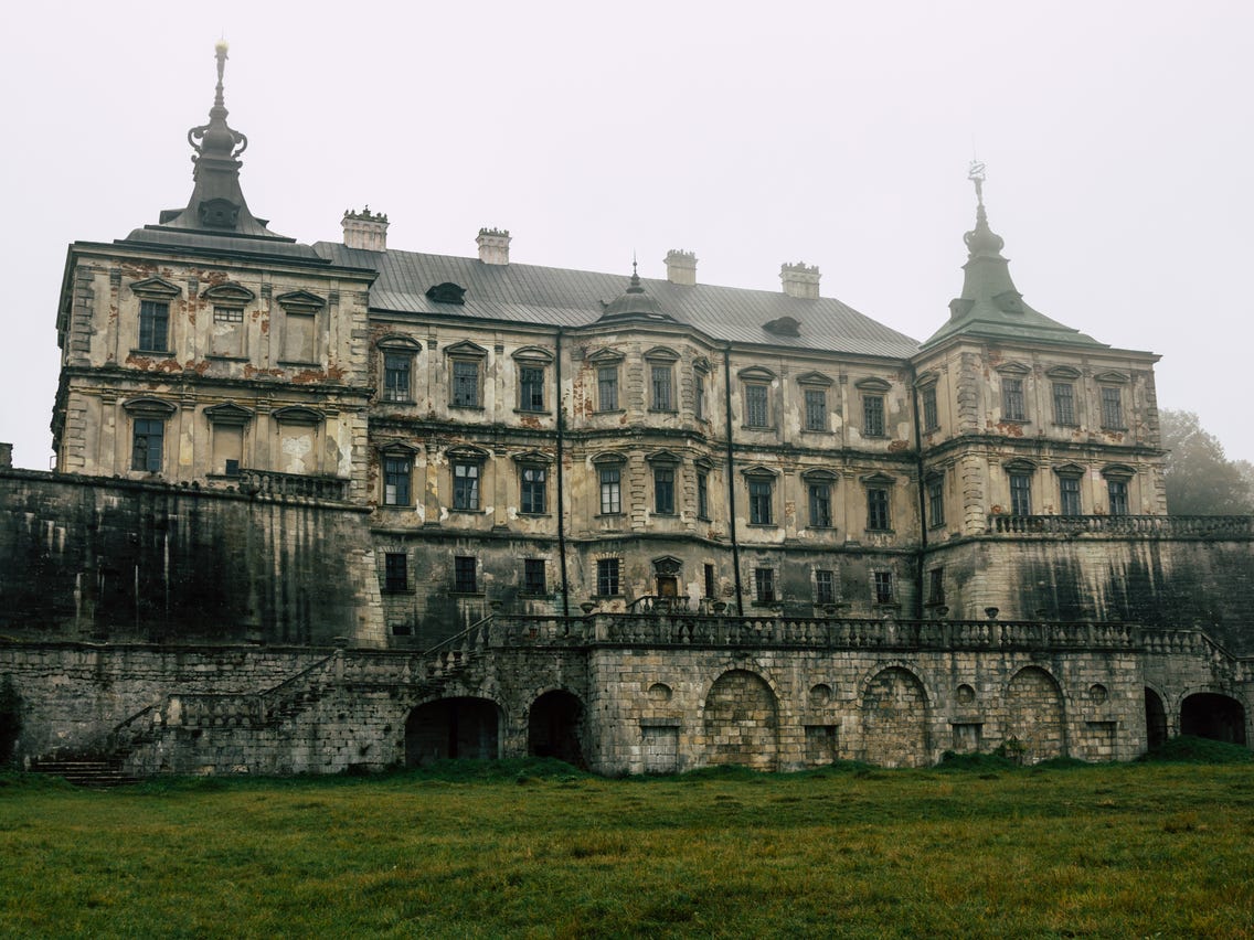 Abandoned Castle Wallpapers - Wallpaper Cave
