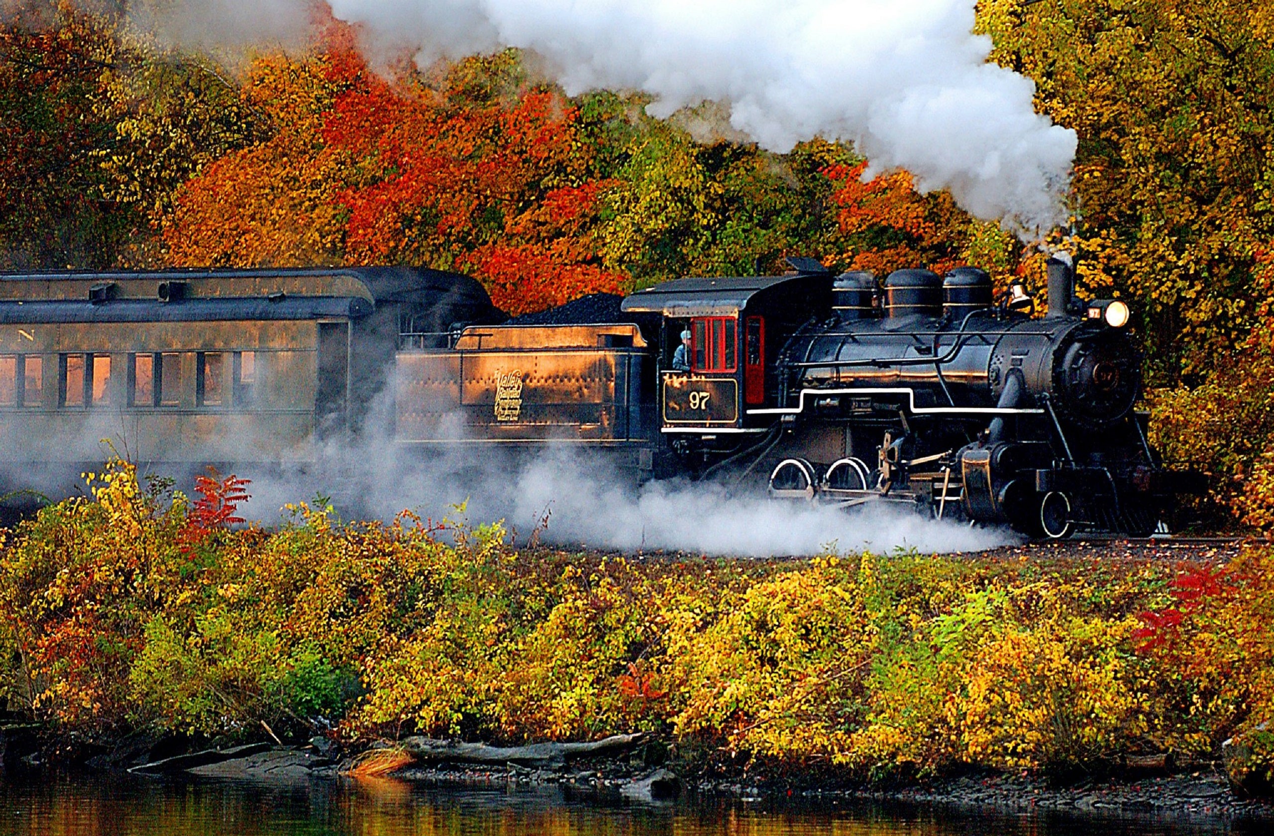 Autumn Train Rides Wallpapers - Wallpaper Cave