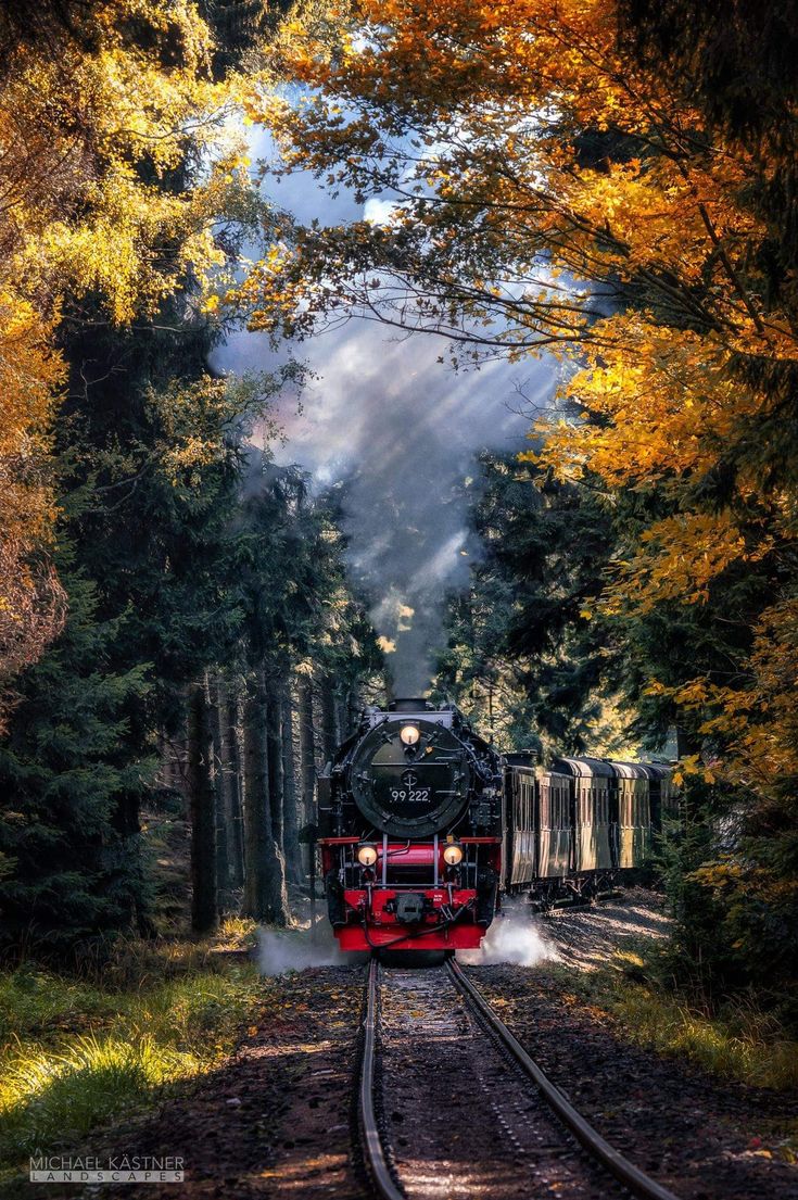 Autumn Train Rides Wallpapers - Wallpaper Cave