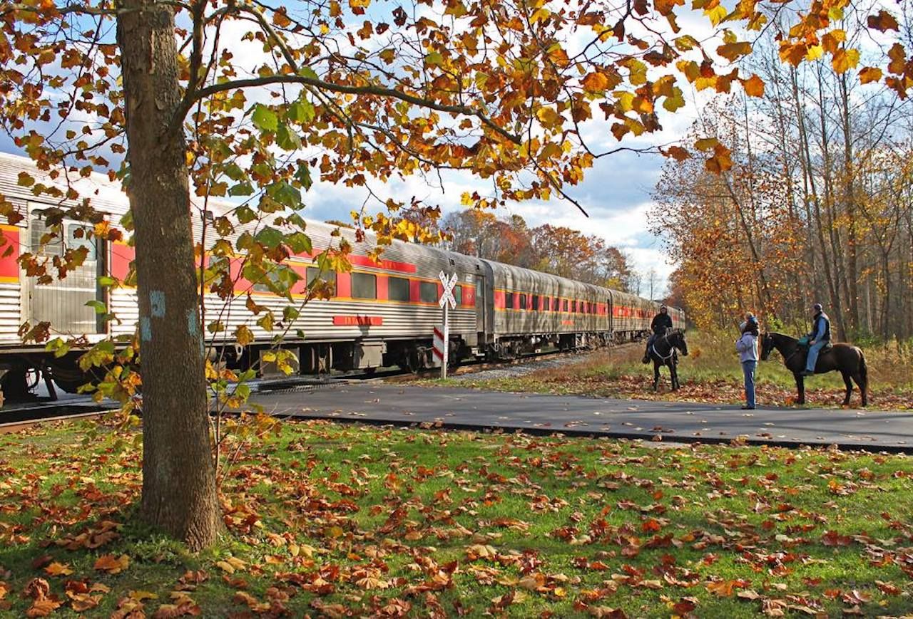 Autumn Train Rides Wallpapers - Wallpaper Cave