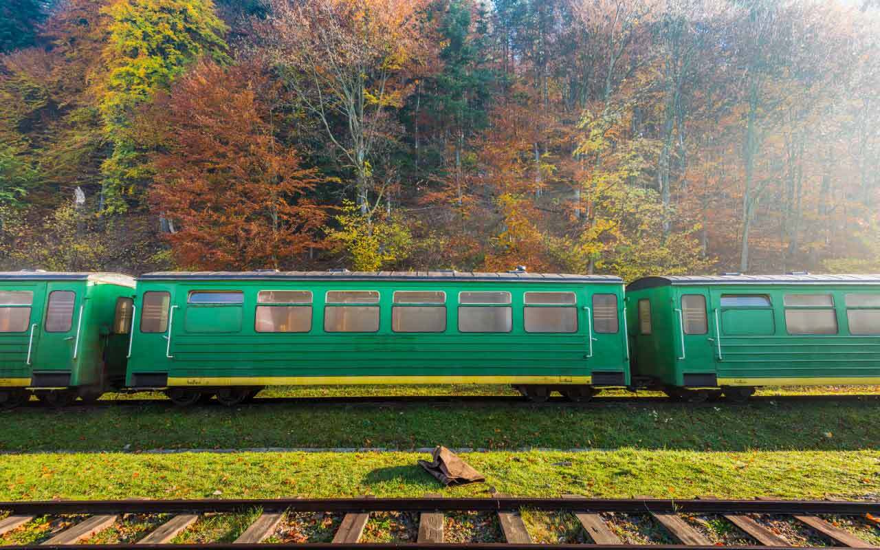 Autumn Train Rides Wallpapers - Wallpaper Cave