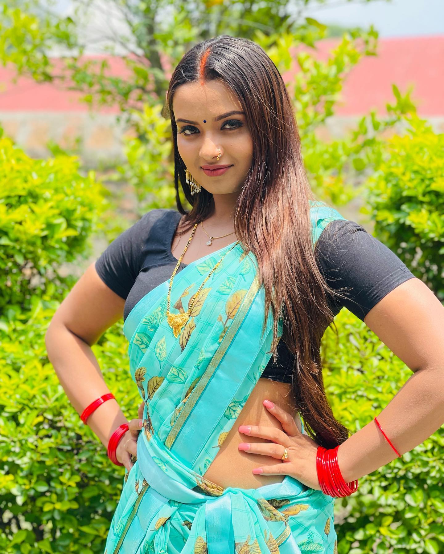 Neelam Giri Wallpapers - Wallpaper Cave