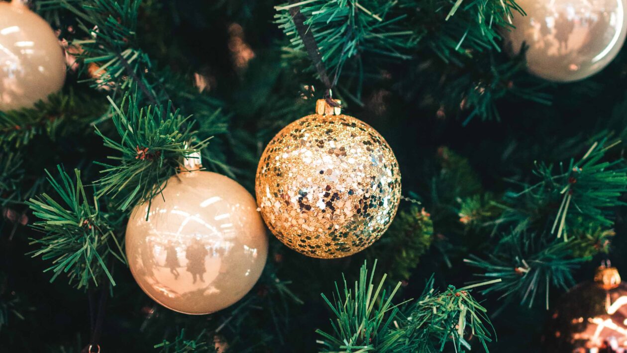 Gold Christmas Laptop Wallpapers - Wallpaper Cave