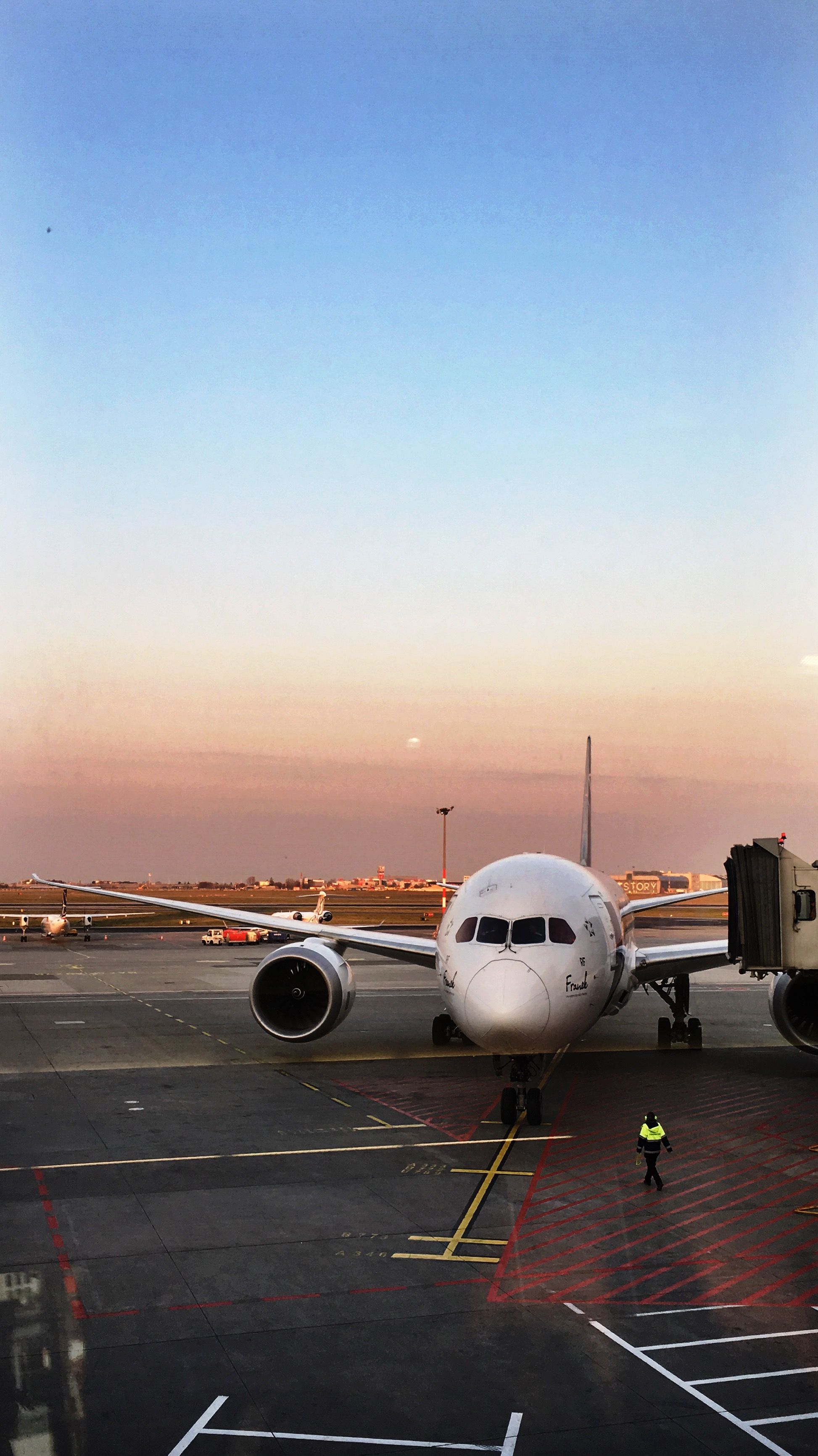 Airport Aesthetic Wallpapers - Wallpaper Cave