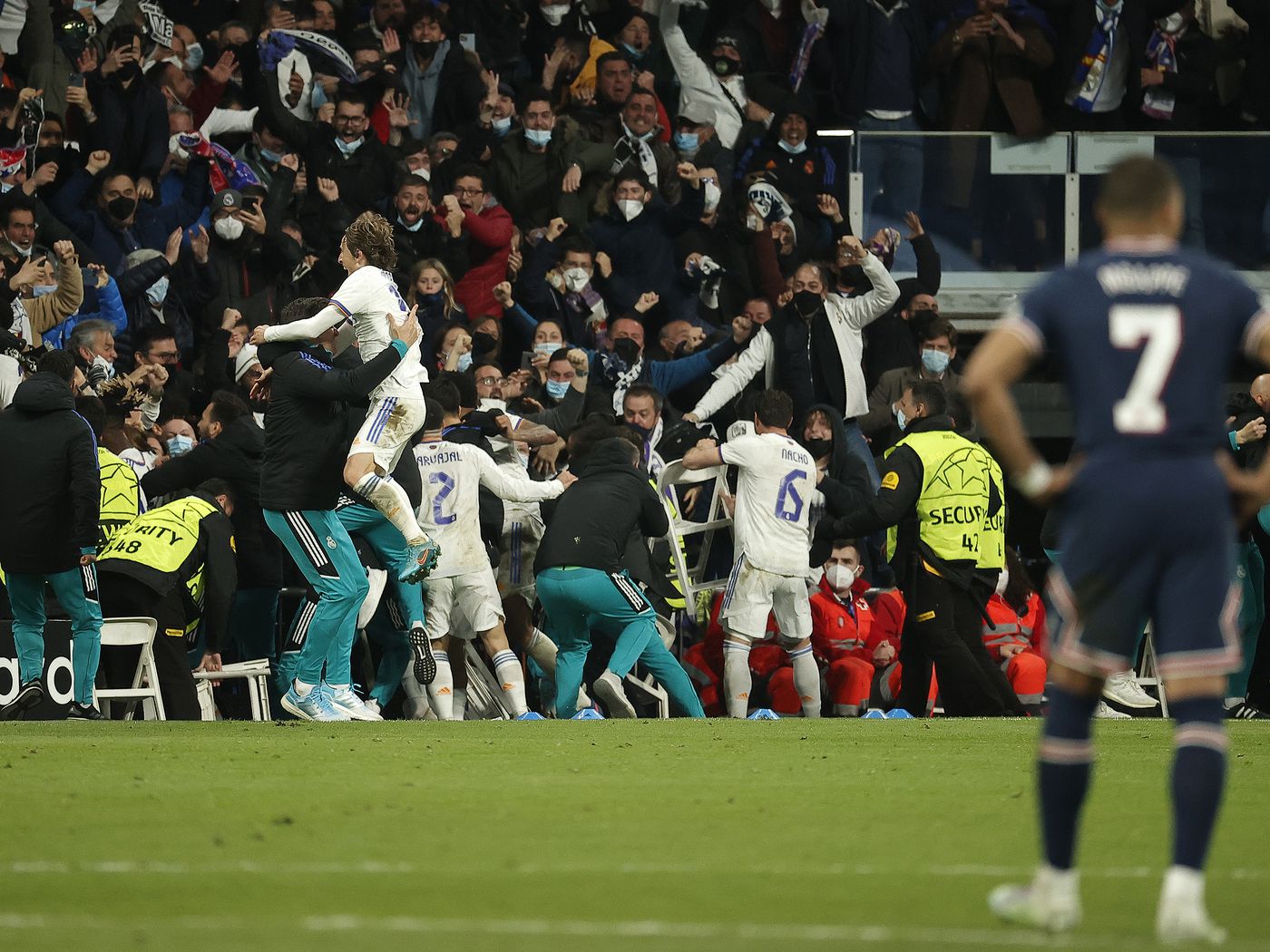 Modric And Benzema Wallpapers - Wallpaper Cave