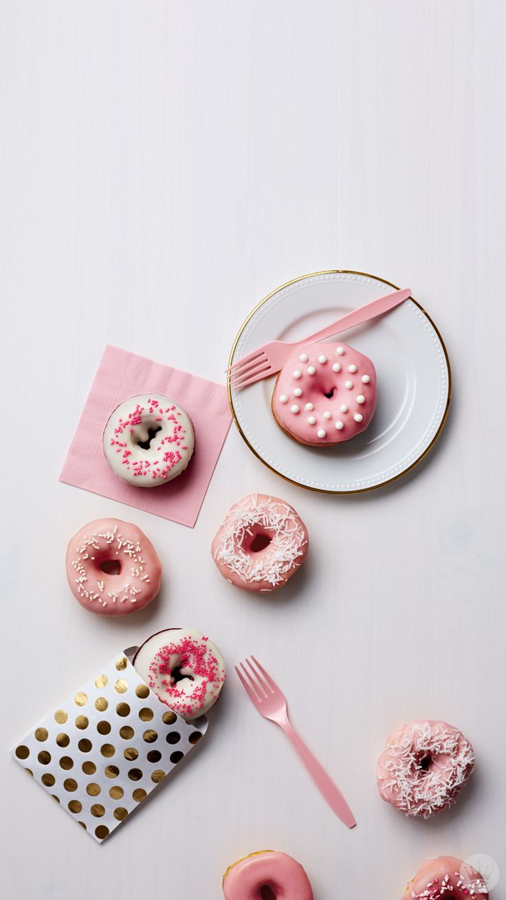 Pink Donut Wallpapers - Wallpaper Cave