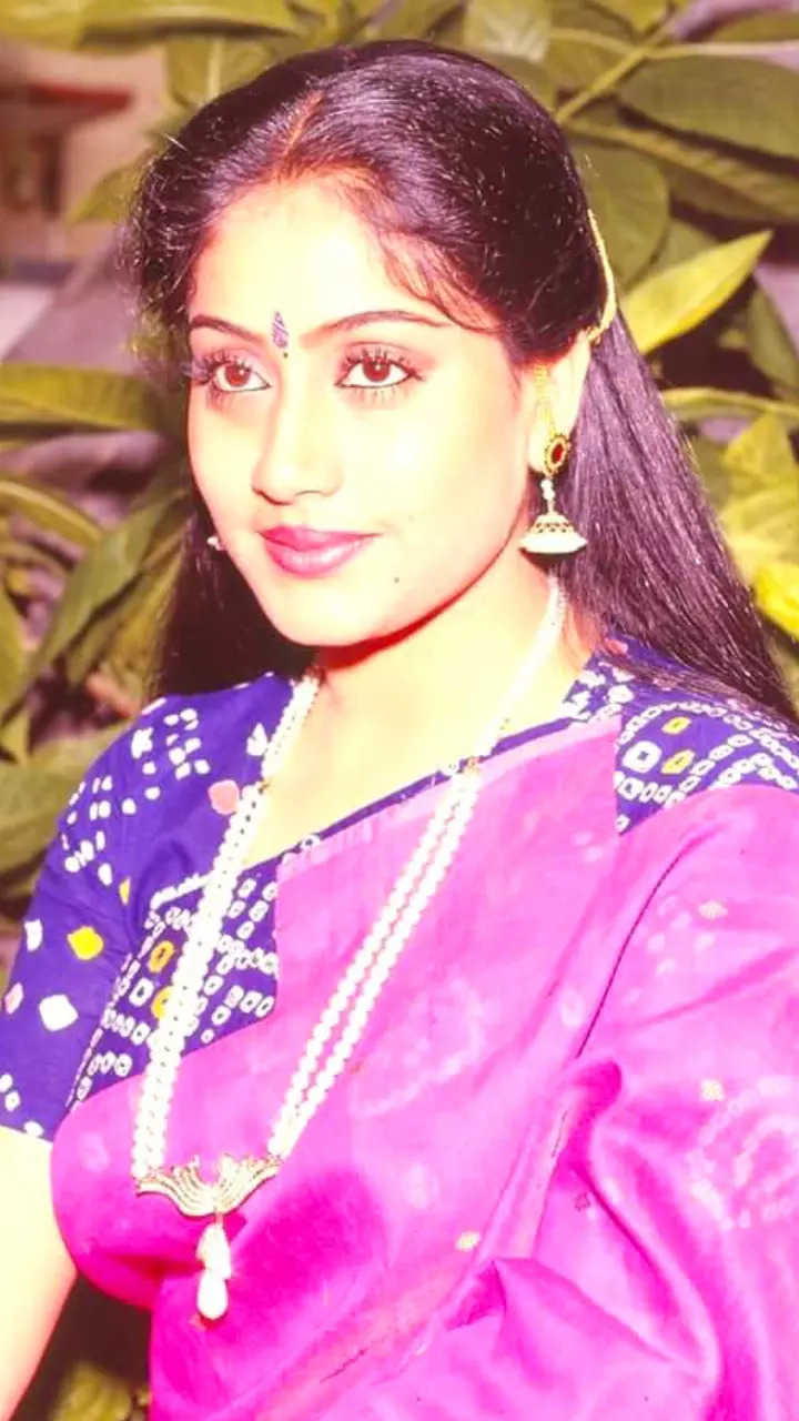 Vijayashanti Wallpapers - Wallpaper Cave