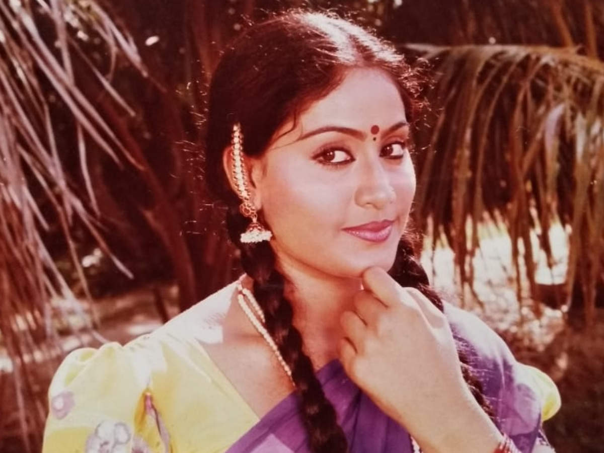 Vijayashanti Wallpapers - Wallpaper Cave
