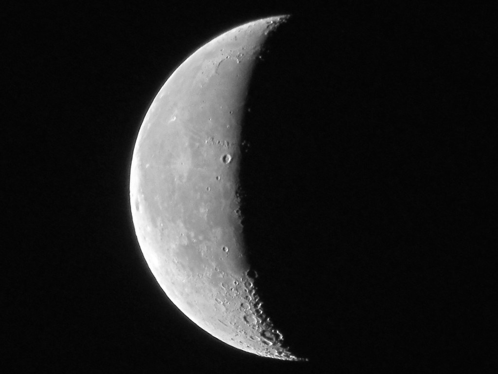 Waning Crescent Wallpapers - Wallpaper Cave