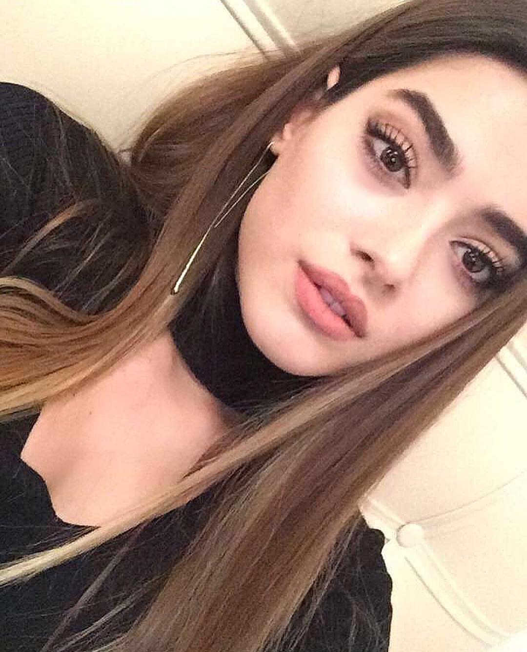 Simay Barlas Wallpapers - Wallpaper Cave