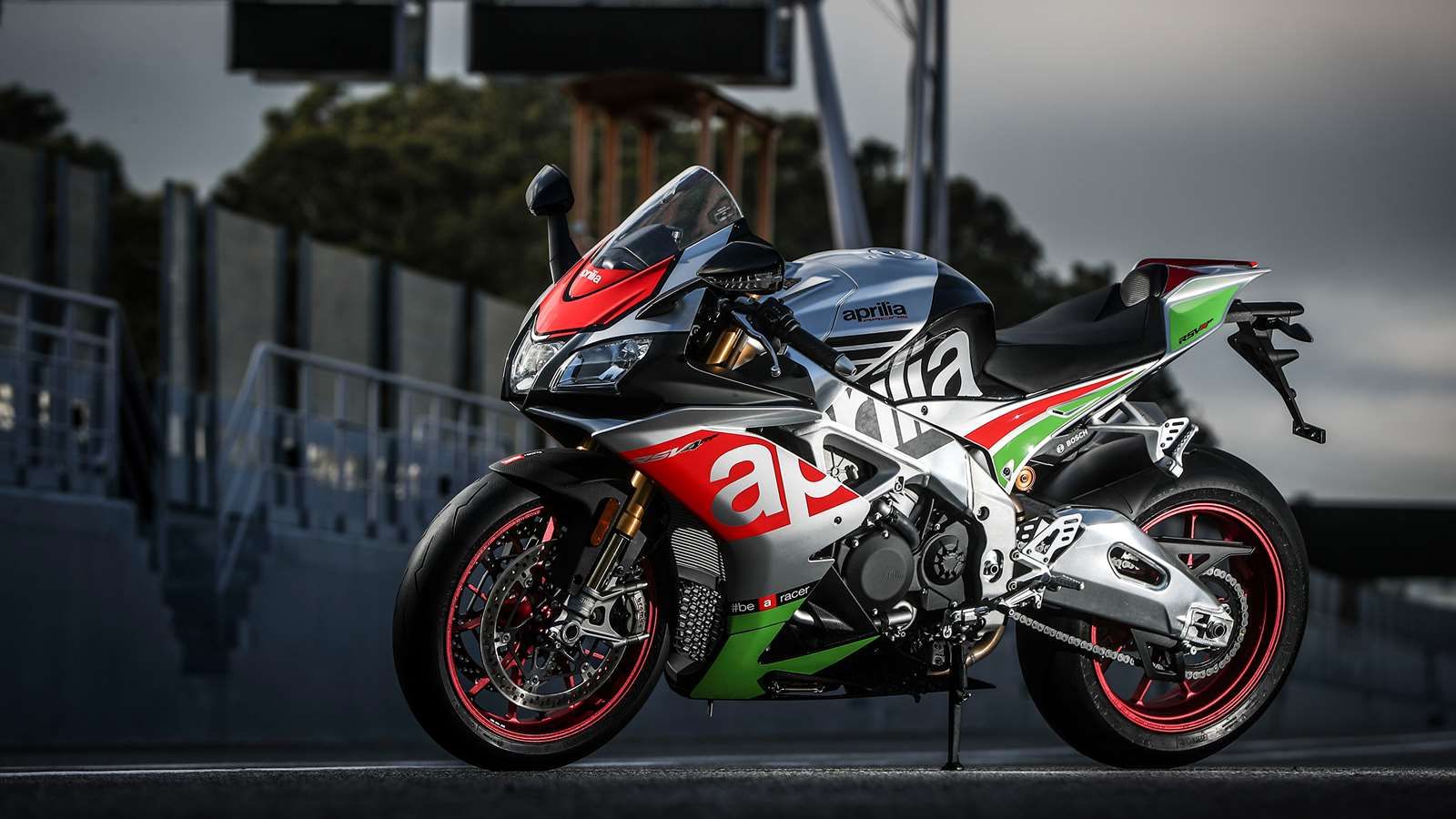 Aprilia RSV4 RF Wallpapers - Wallpaper Cave