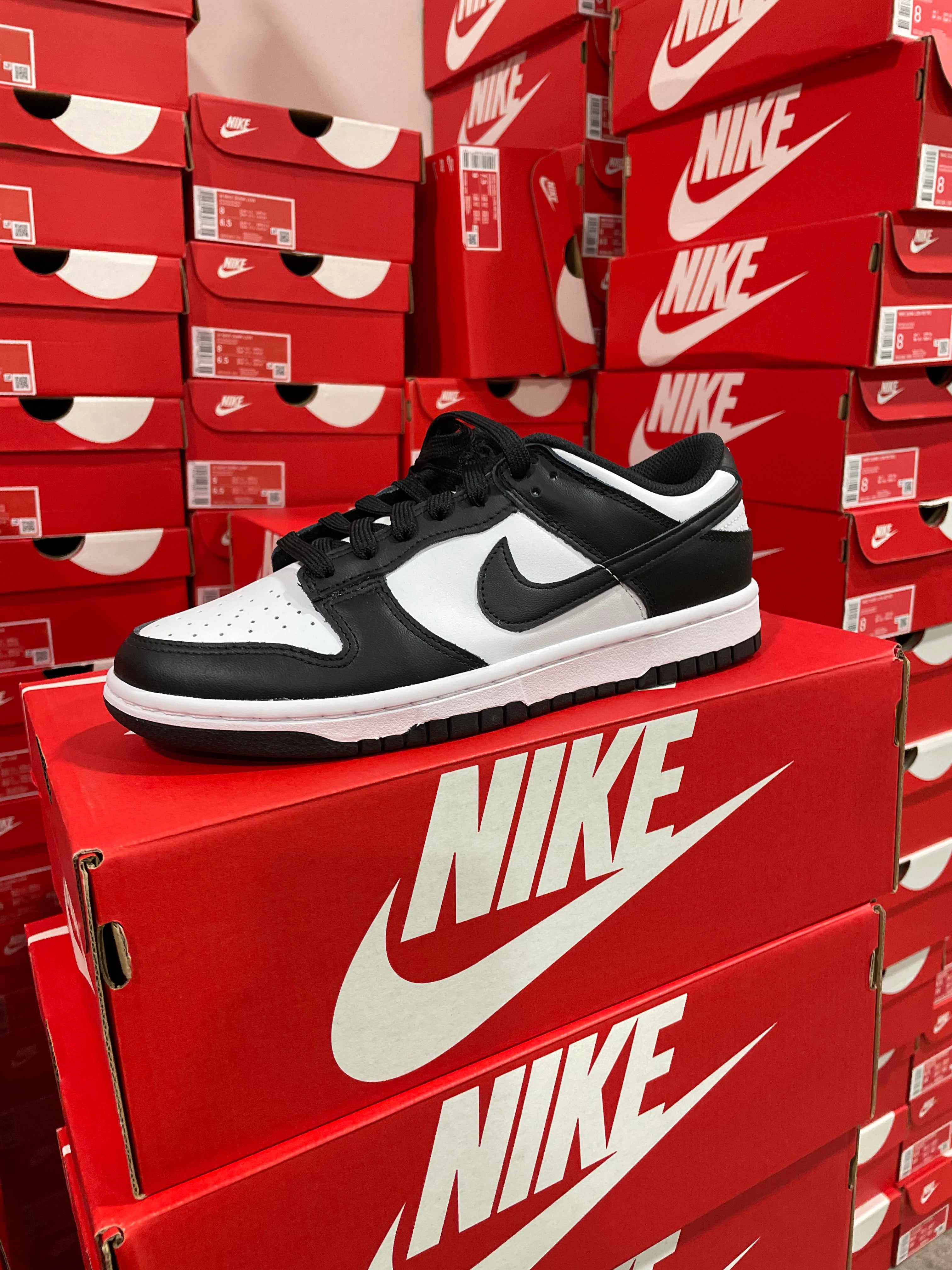 Nike Dunk Low Panda Wallpapers - Wallpaper Cave