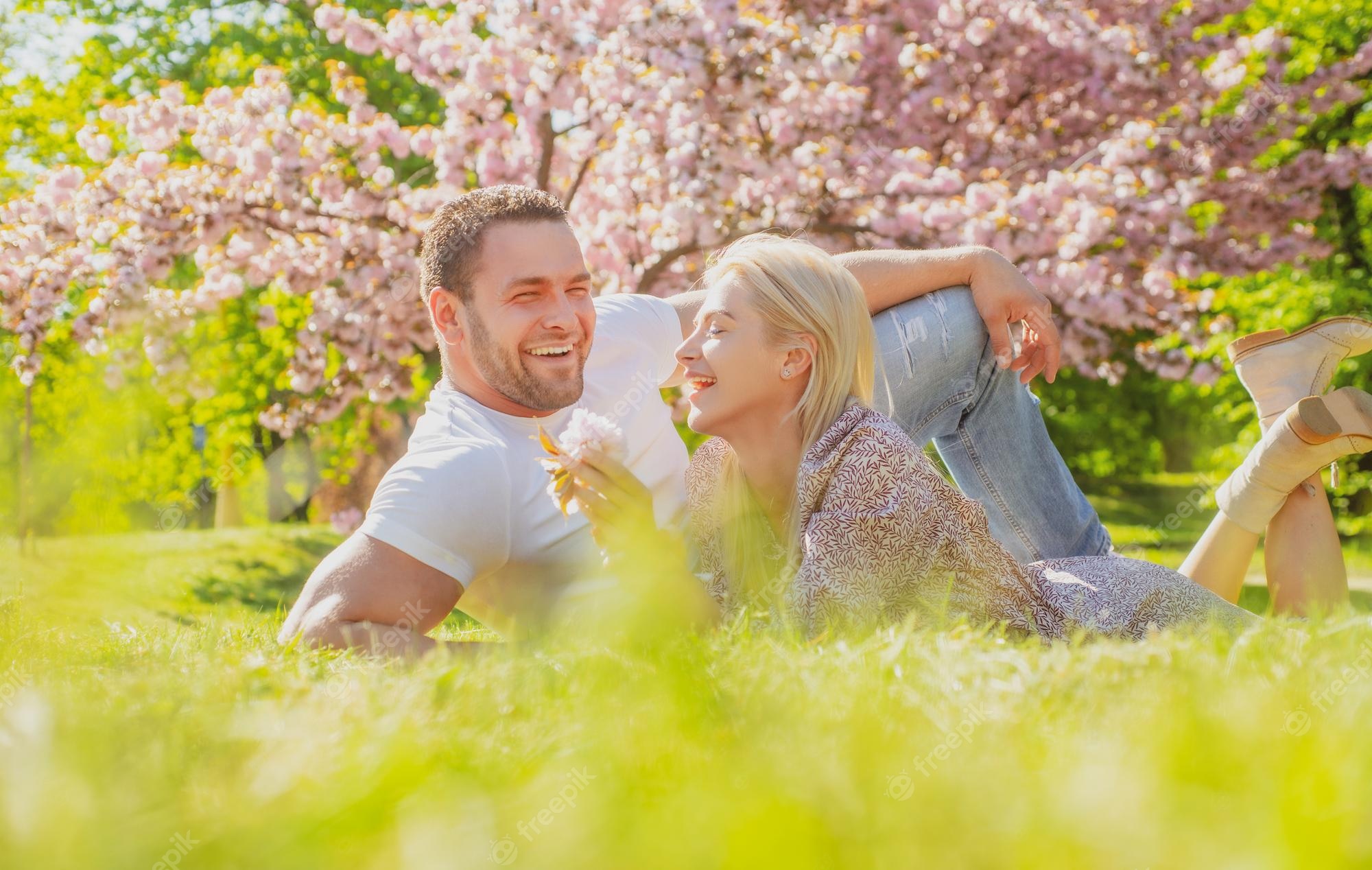 Spring Couple Wallpapers - Wallpaper Cave