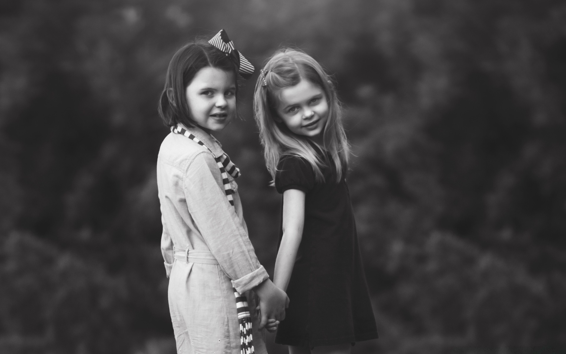 Two Girls Holding Hands Wallpapers - Wallpaper Cave Two Girls Holding Hands Wallpapers - Wallpaper Cave