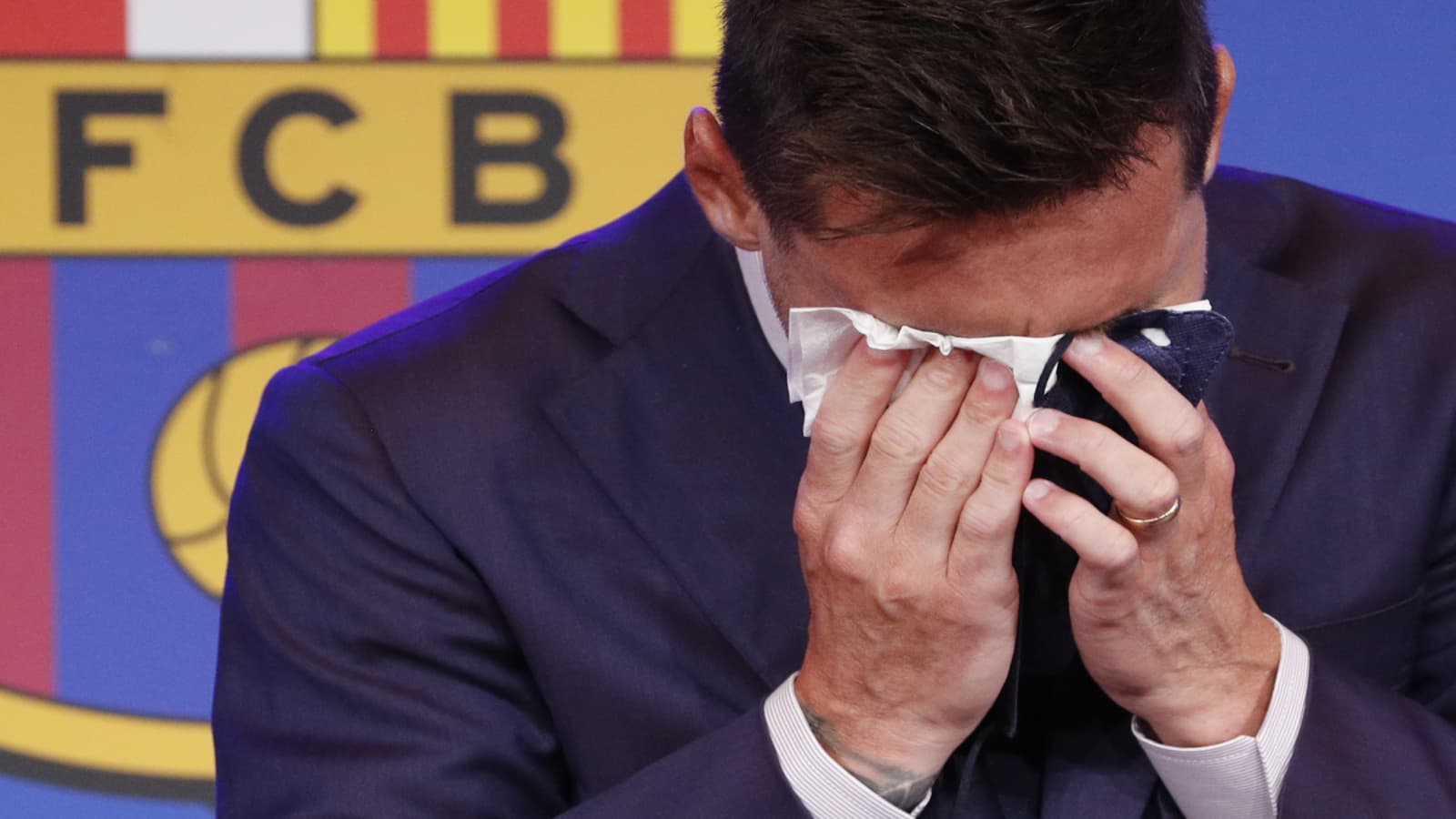 Messi Crying Wallpapers - Wallpaper Cave