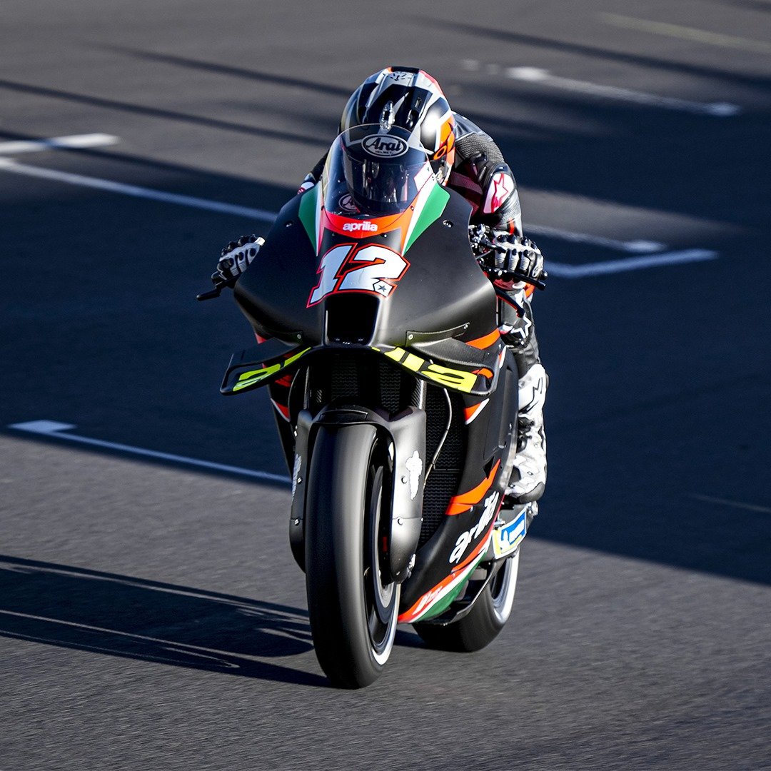 Maverick Viñales Aprilia 2023 Wallpapers - Wallpaper Cave