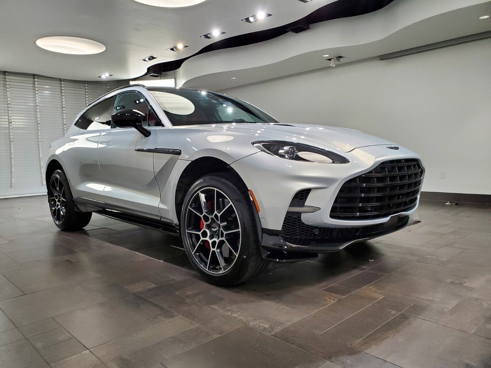 2023 Aston Martin DBX707 Wallpapers - Wallpaper Cave