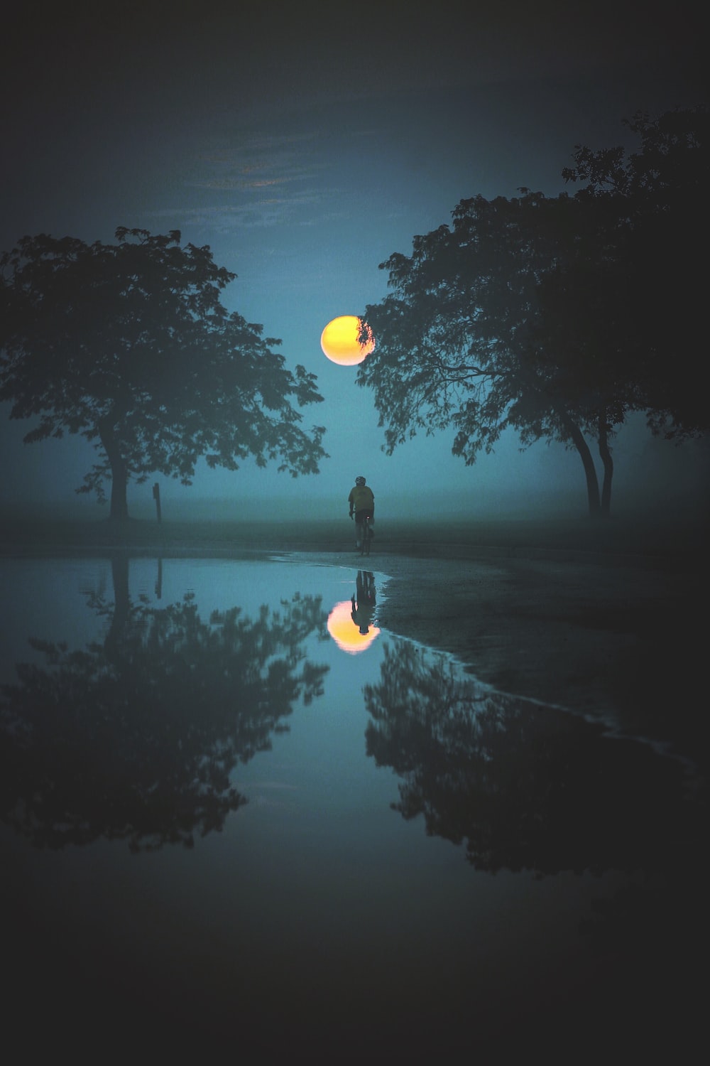 Man And Moon Wallpapers - Wallpaper Cave