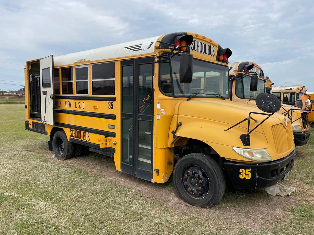 Lifted Bus Wallpapers - Wallpaper Cave