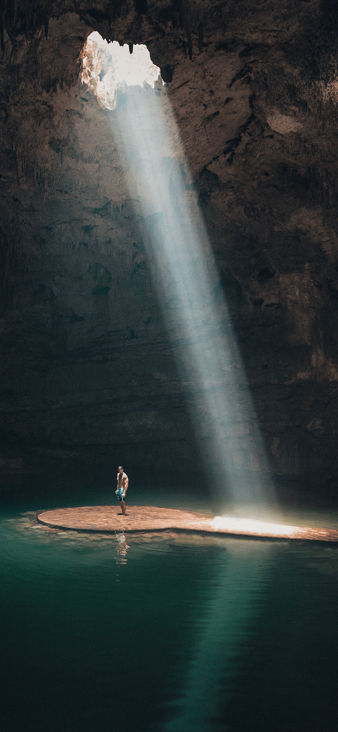 iPhone Cave Wallpapers - Wallpaper Cave