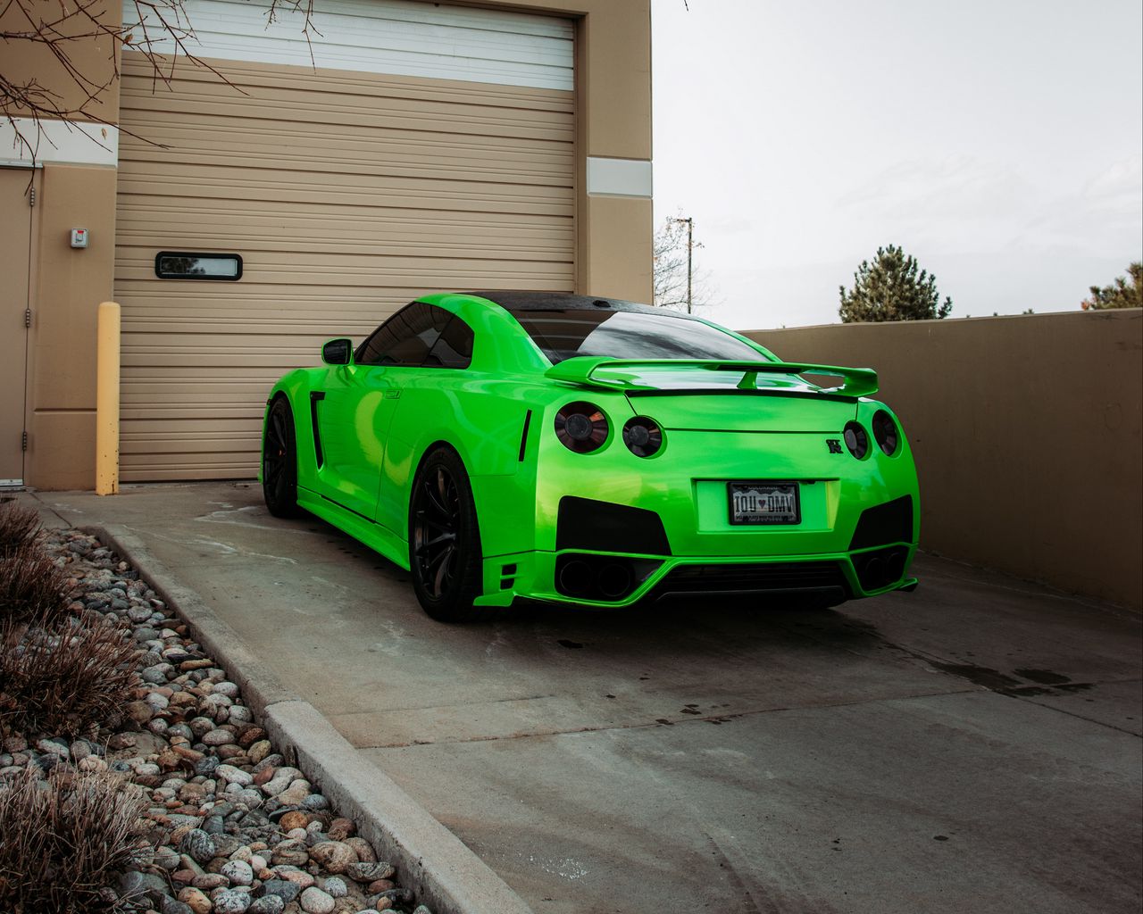 Army Green Gtr Wallpaper