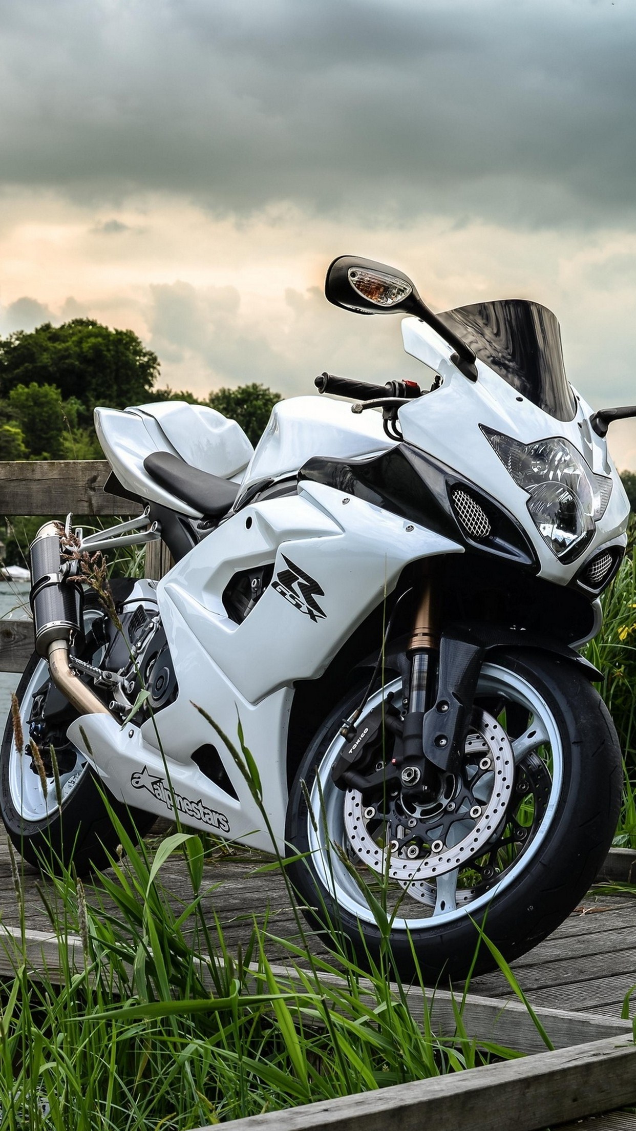 Suzuki GSX iPhone Wallpapers - Wallpaper Cave