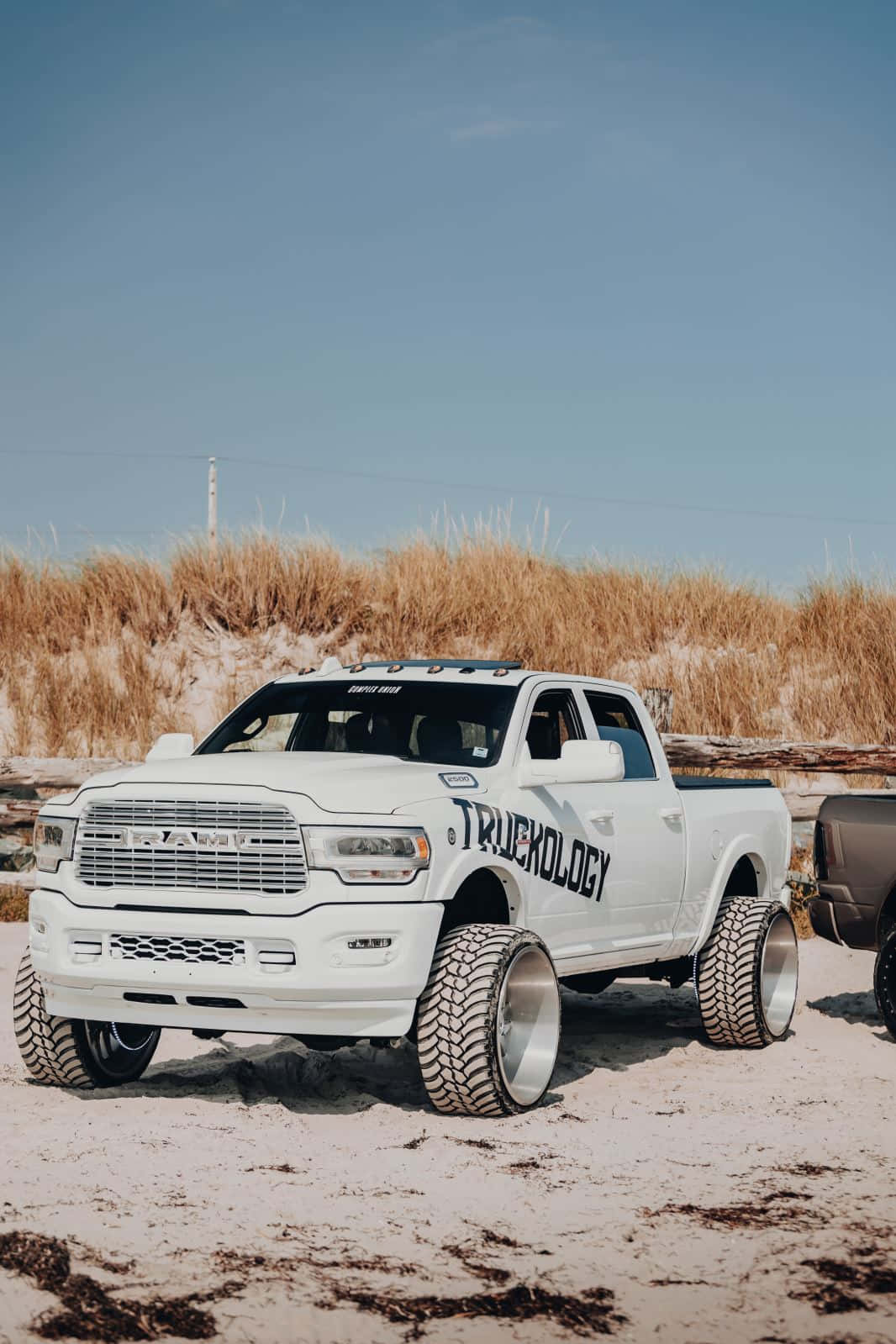 White Trucks Wallpapers - Wallpaper Cave